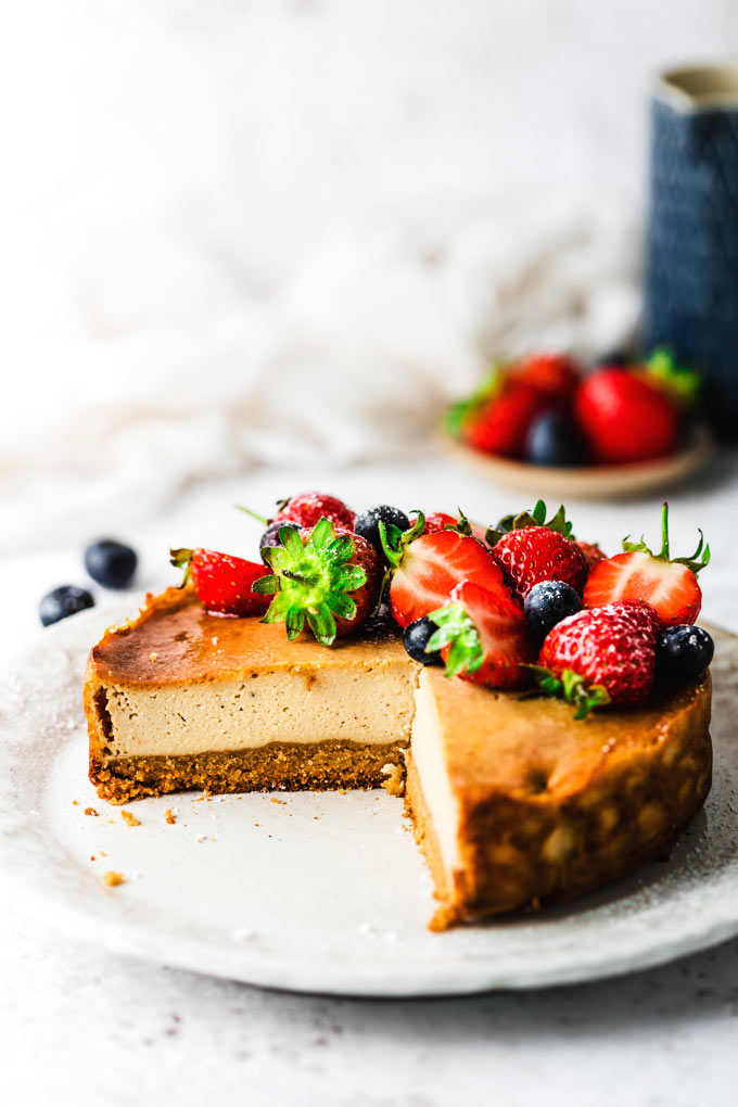 Healthy Vegan Baked Cheesecake (Naturally-Sweetened) - Barrel Leaf 桶子葉