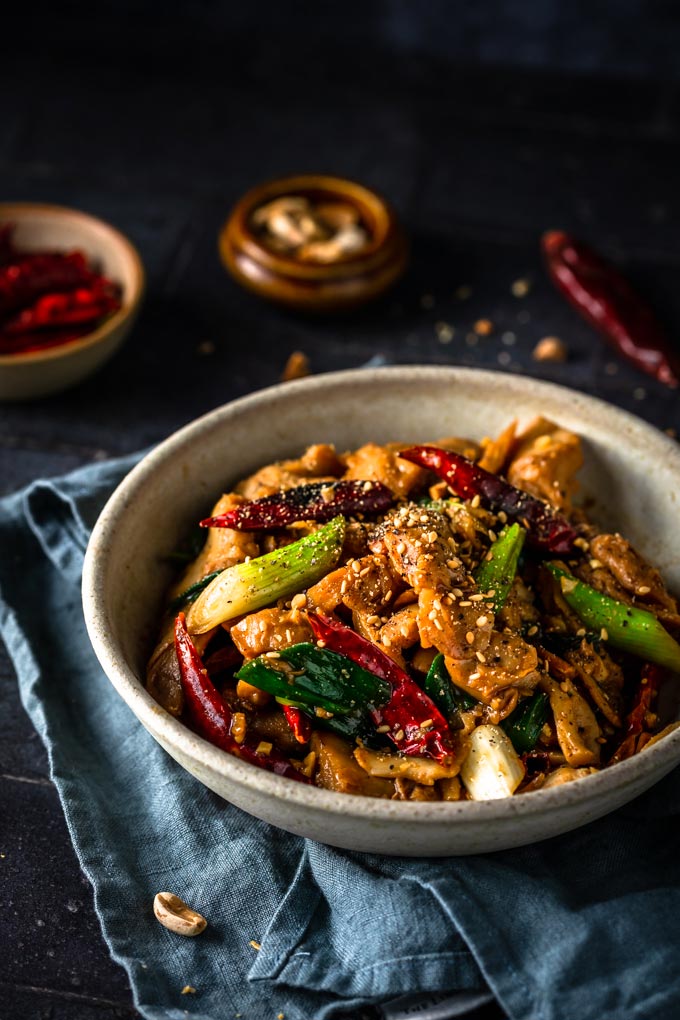 Vegan Kung Pao Chicken (15 minutes!) - Barrel Leaf 桶子葉