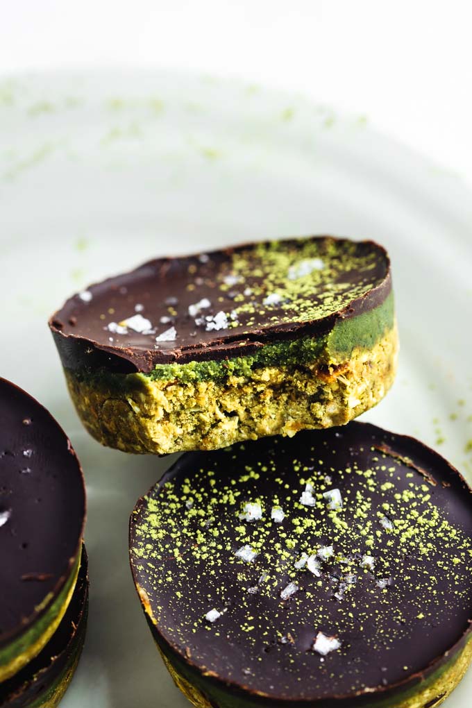 Vegan Matcha Chocolate Protein Cups (No-Bake) - Barrel Leaf 桶子葉