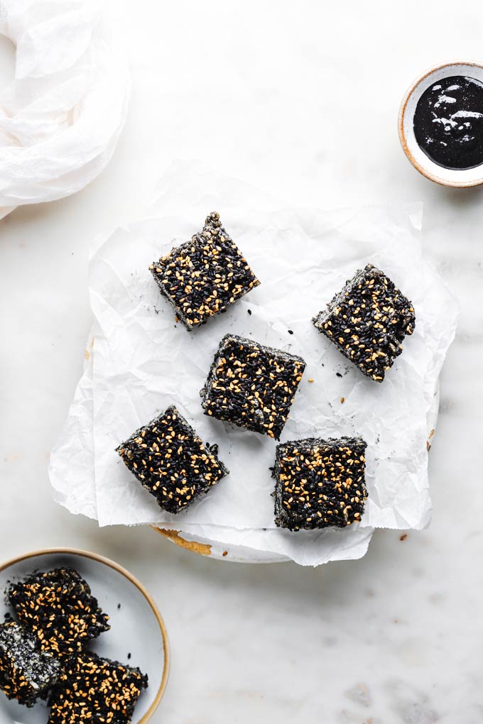 Black Sesame Rice Crispy Treats (Nut-Free, No-Bake) - Barrel Leaf